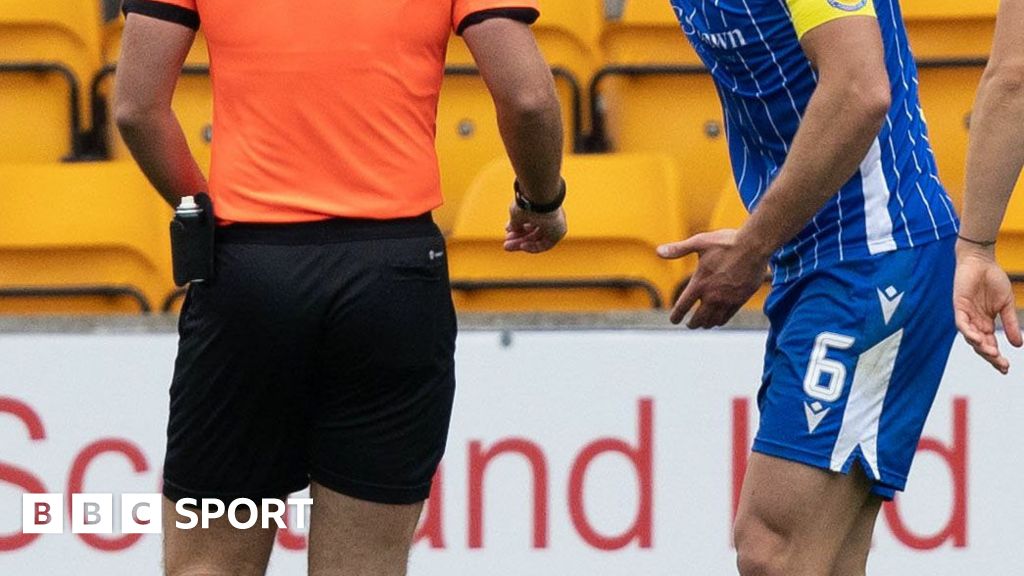 Gordon red overturned as Saints win appeal - BBC Sport