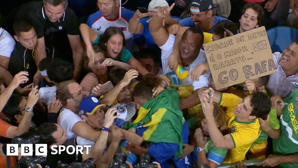 Rio Olympics 2016: Rafaela Silva wins judo gold for Brazil - BBC Sport