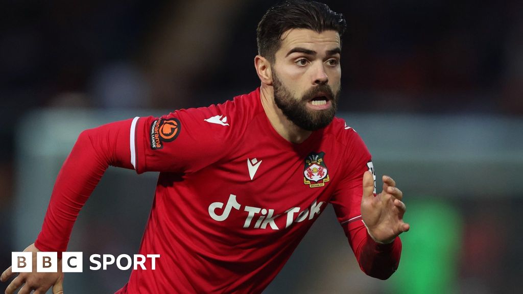 Eastleigh 0-2 Wrexham: Ben Tozer and Elliot Lee score in Dragons ...