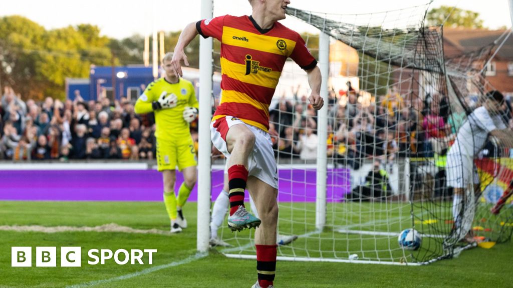 Dundee sign Thistle winger Tiffoney - BBC Sport