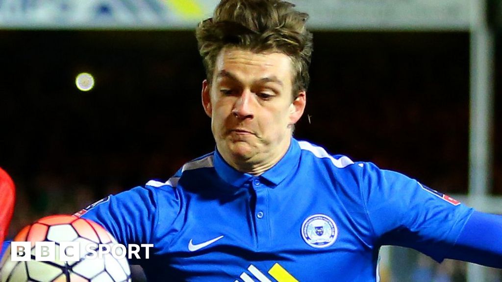 Andrew Fox: Grimsby Town sign ex-Peterborough United left-back - BBC Sport