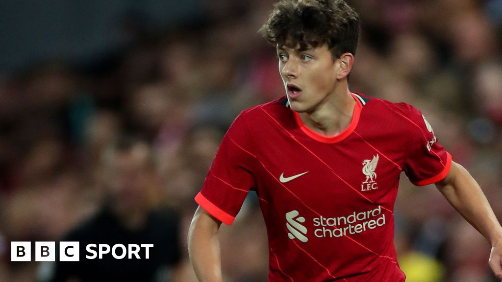 Owen Beck: Bolton Wanderers sign Liverpool wing-back on season-long ...