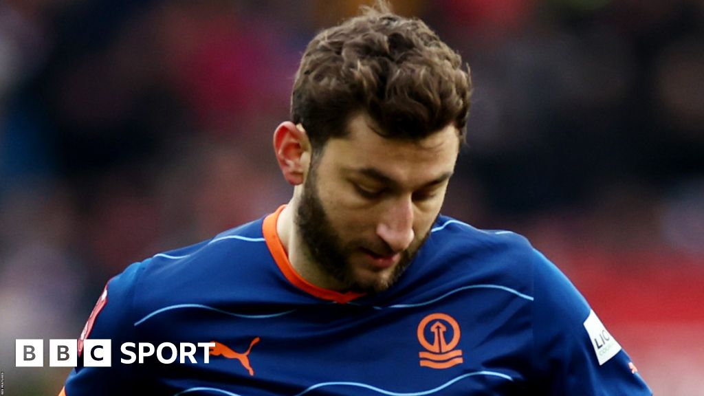 Charlie Goode: Wigan Athletic sign Brentford defender on loan - BBC Sport