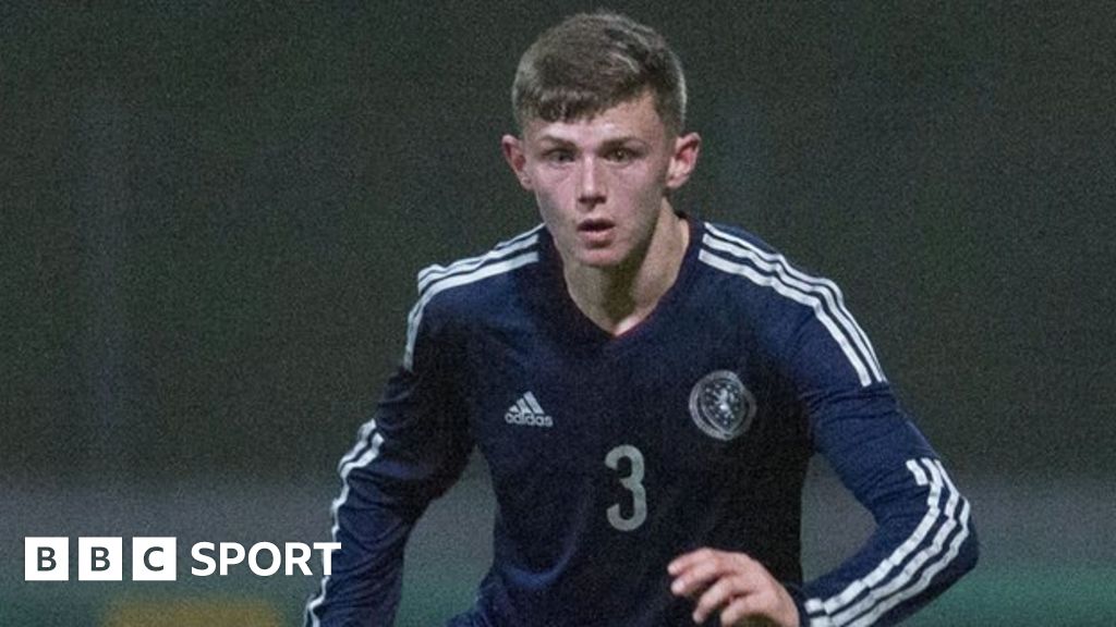 Dumbarton add Jon Routledge and Calum Waters to squad - BBC Sport