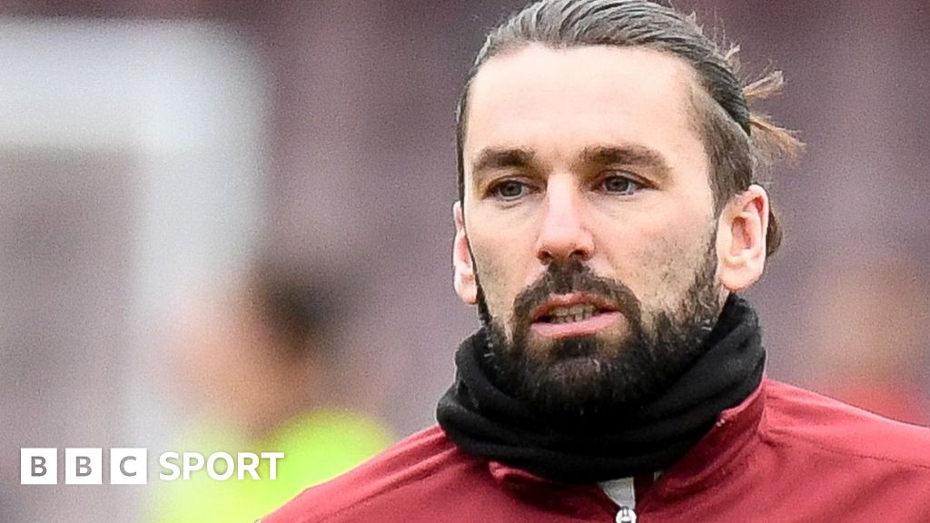 Ricky Holmes: Southend United sign winger on deal until end of season ...