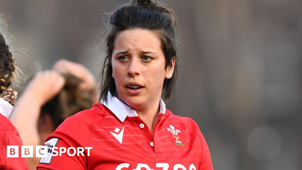 Sioned Harries: Wales great announces retirement from rugby - BBC Sport