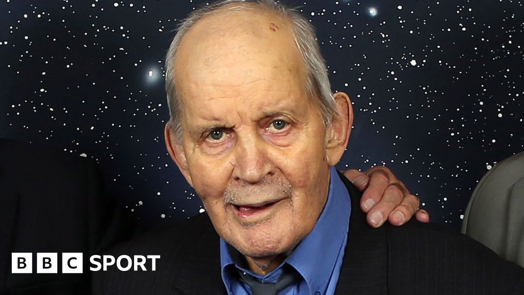 Mick Sullivan: Two-time World Cup winner dies aged 82 - BBC Sport