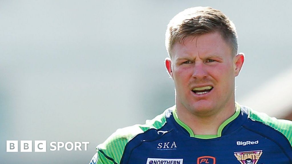 Luke Yates: Huddersfield Giants back-rower signs new three-year deal ...