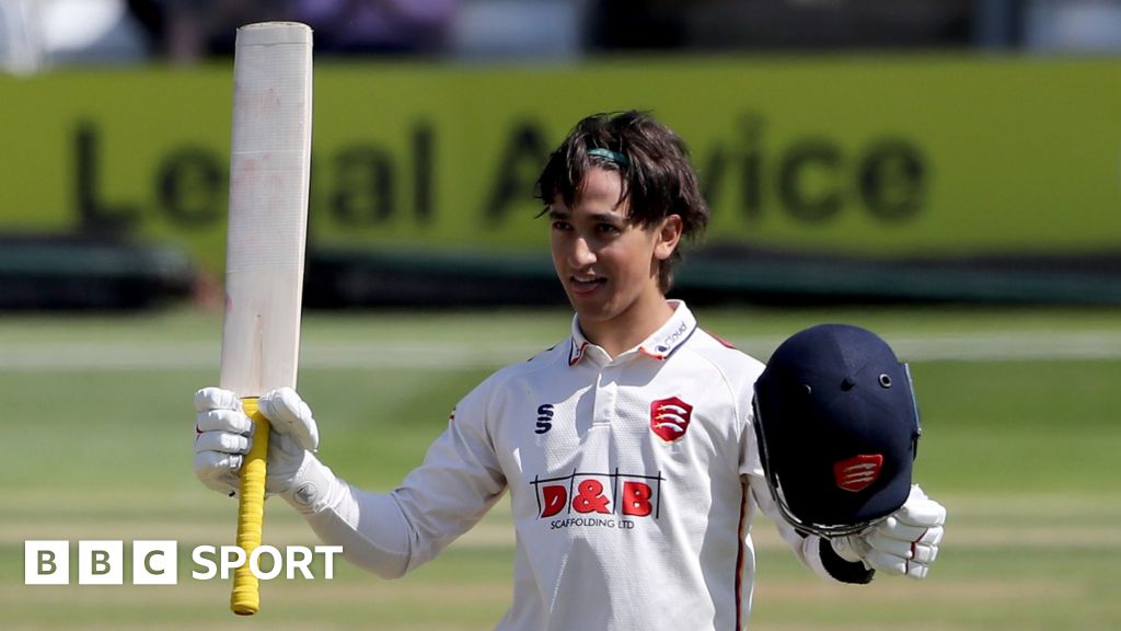 Robin Das: Essex batter agrees two-year contract extension - BBC Sport
