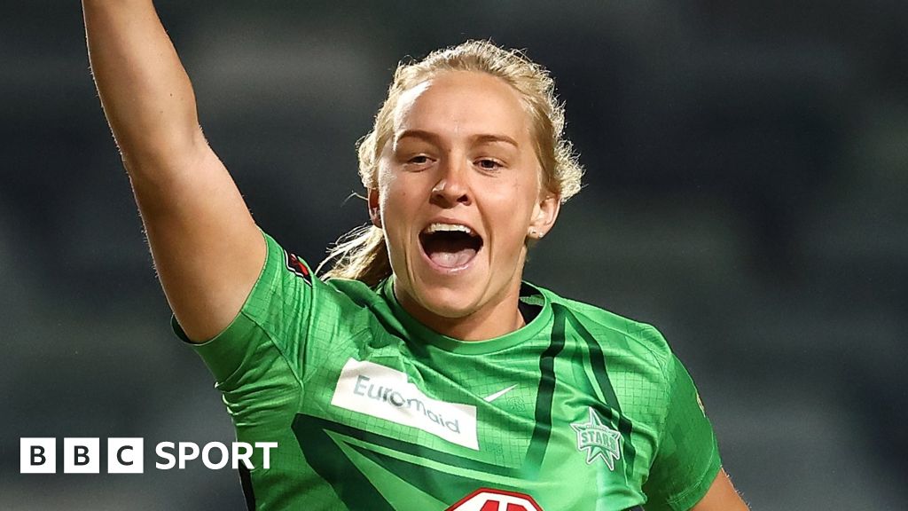 Kim Garth: The Irish trailblazer making waves with Australia - BBC Sport