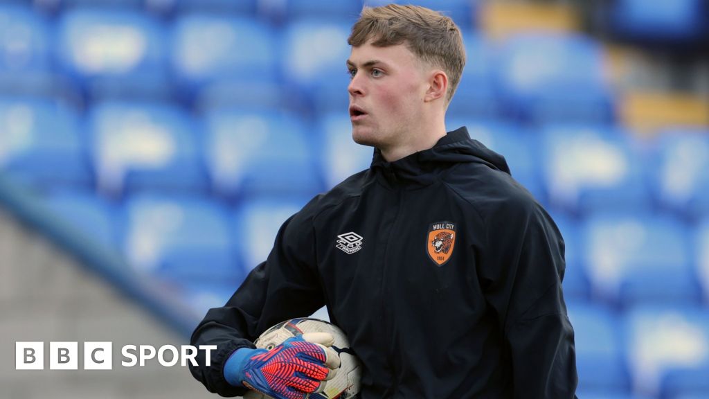Harvey Cartwright & Lucas Bergstrom: Peterborough sign Hull and Chelsea ...