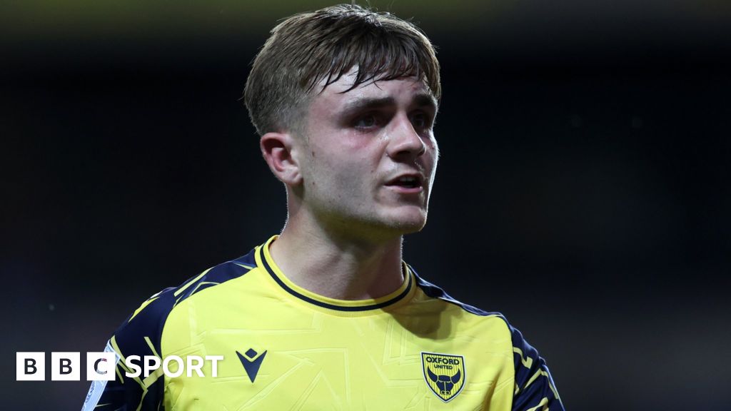 Lewis Bate: Oxford United's Leeds loanee set to miss rest of season ...