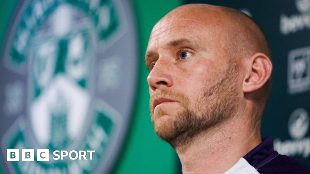 'Hibs call on hero to bring much-needed stability' - BBC Sport