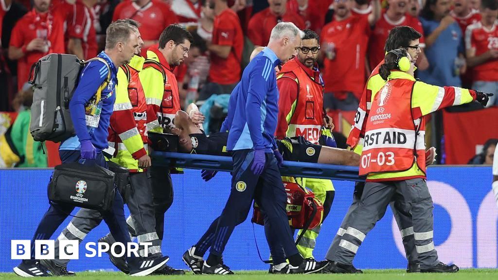 Arsenal news: Kieran Tierney suffers hamstring injury - BBC Sport