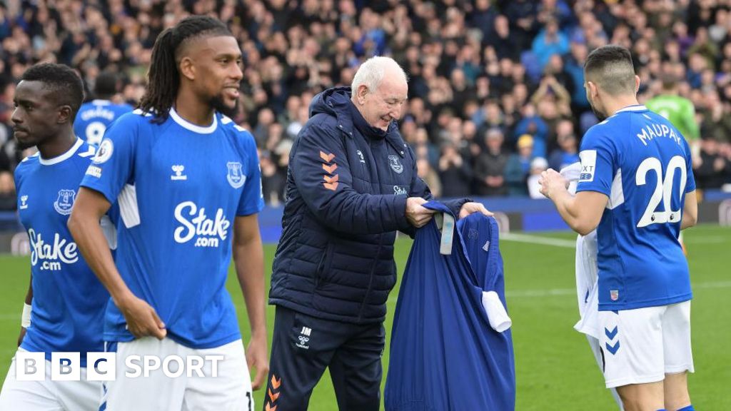 Everton: Toffees kit manager Jimmy Martin retires after 30 years - BBC ...