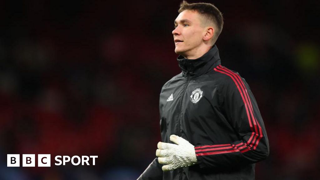 United keeper Kovar joins Burton on loan - BBC Sport