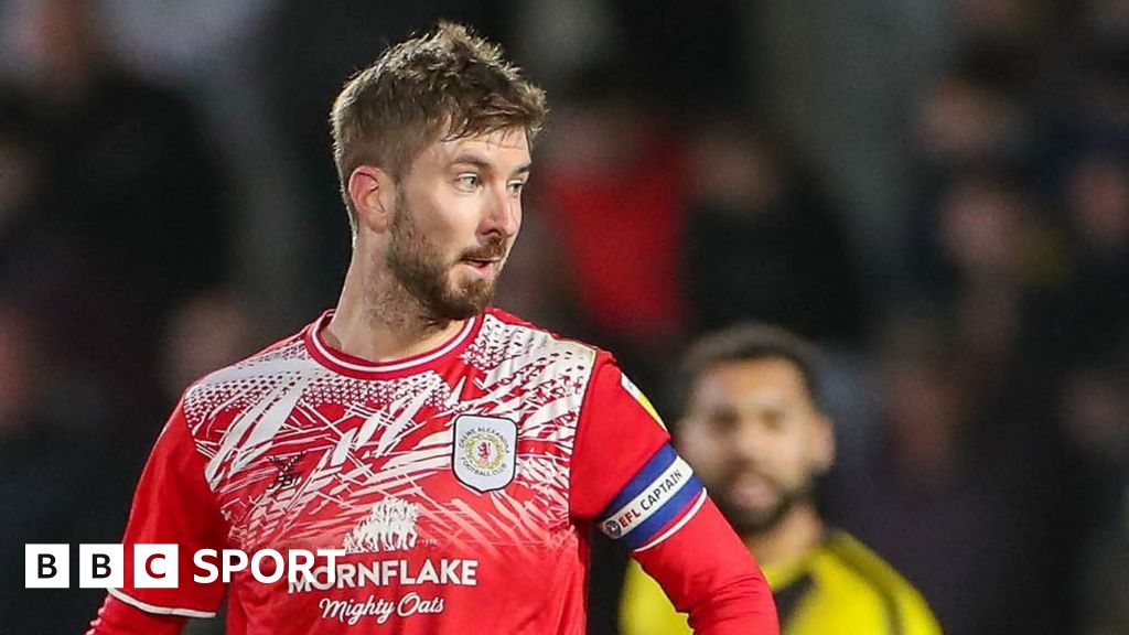 Luke Murphy: Former Leeds United and Bolton Wanderers midfielder signs ...