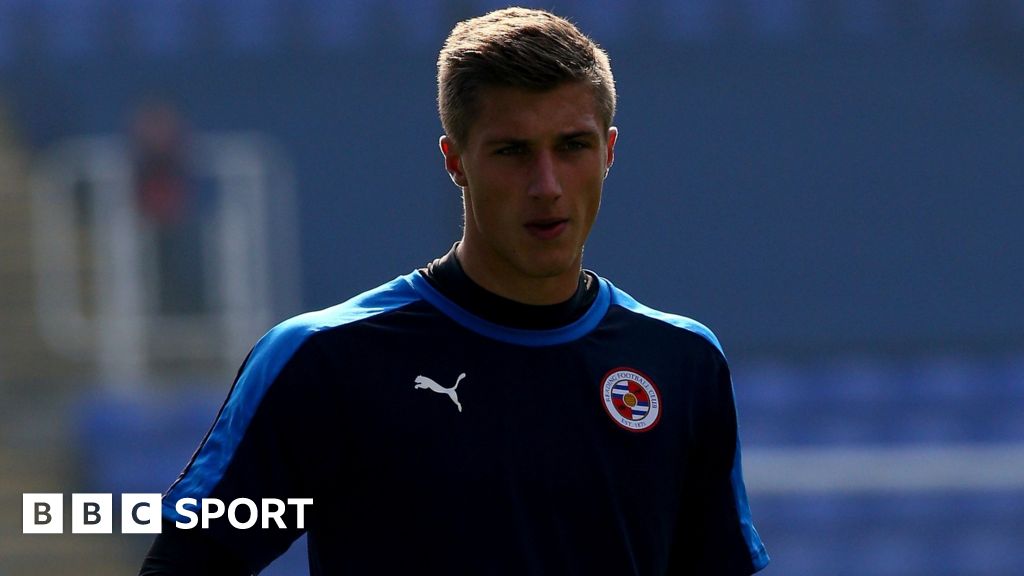 Stuart Moore: Peterborough sign Reading goalkeeper on loan - BBC Sport