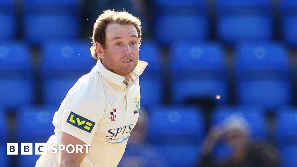 Colin Ingram: Glamorgan batsman makes return after knee surgery - BBC Sport