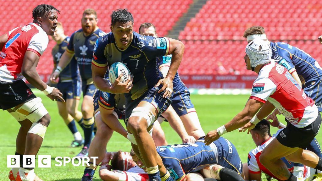 United Rugby Championship: Lions 32-15 Scarlets - BBC Sport