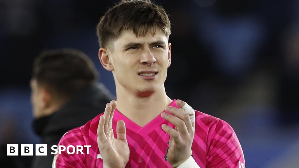 Michael Cooper: Plymouth Argyle goalkeeper returns to full training ...