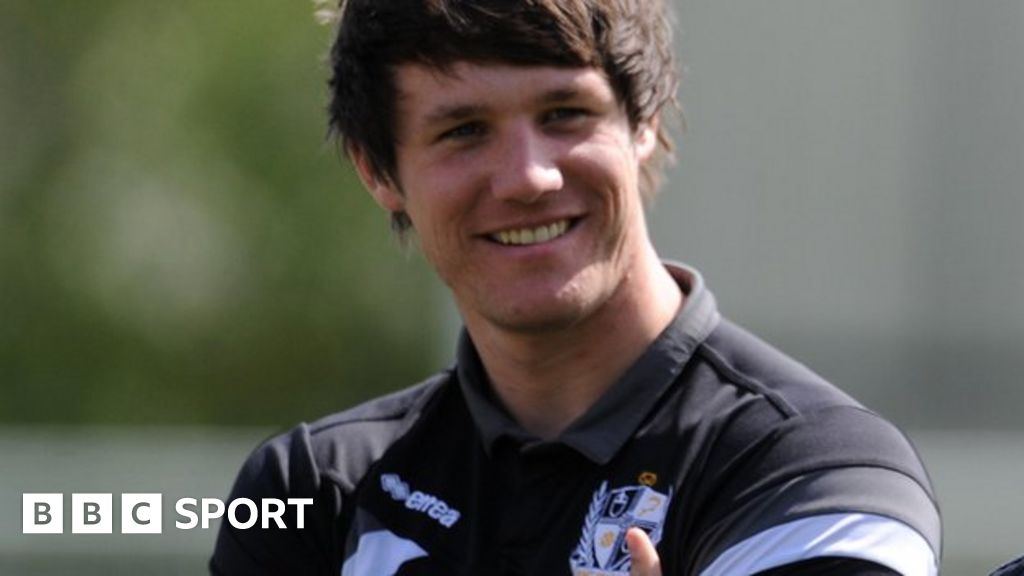 FC Halifax: Johnson, Clappison and McDonald join on loan - BBC Sport