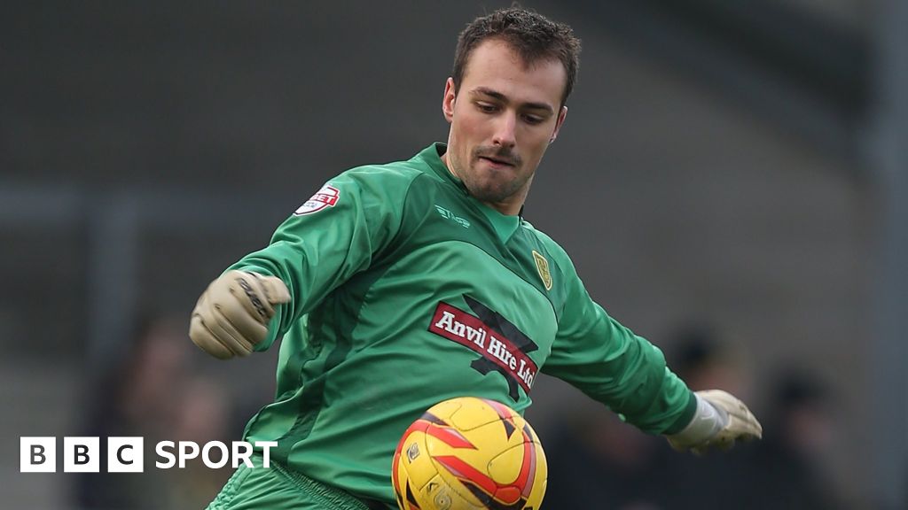 Dean Lyness: Goalkeeper joins Blackpool on free transfer after Burton ...
