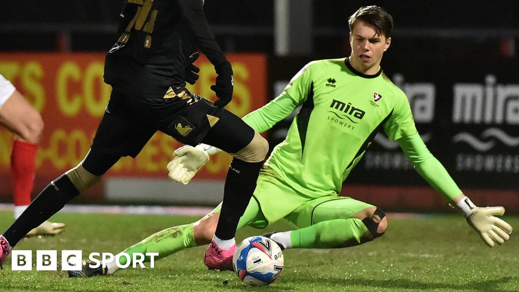 Josh Griffiths: Portsmouth sign goalkeeper from West Brom on loan - BBC ...