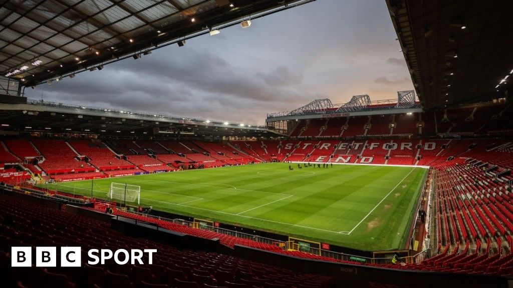 Manchester United: Old Trafford future plans - BBC Sport