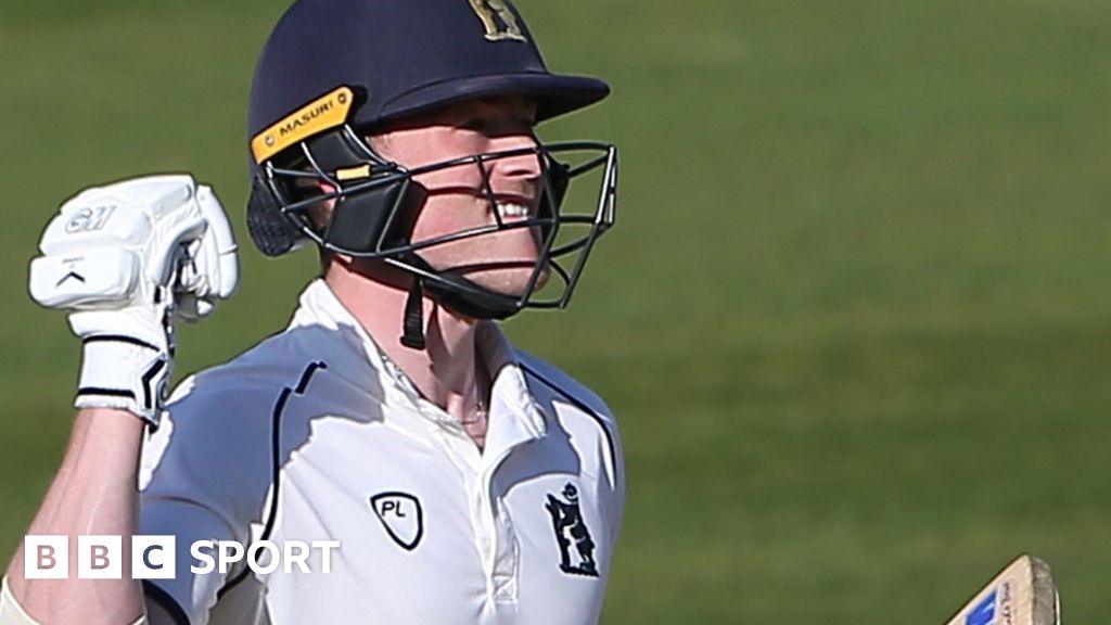 Rob Yates: Warwickshire batsman agrees new three-year deal with home ...