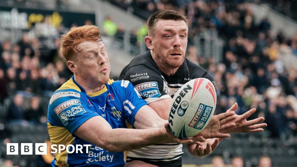 Ed Chamberlain, Oliver Holmes: Leigh Leopards duo to join Hull FC - BBC ...
