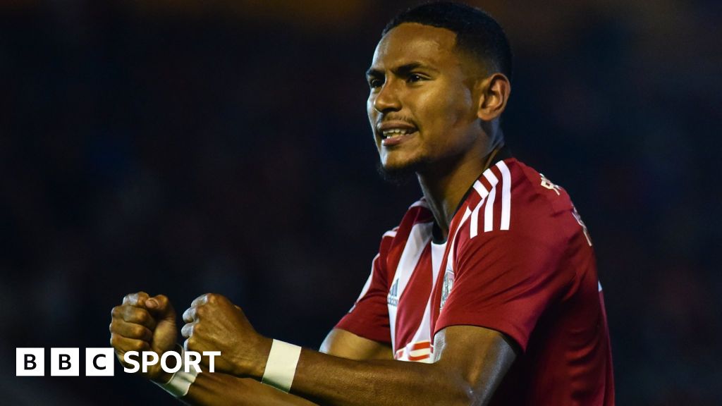 Demetri Mitchell: Exeter boss hails 'fantastic' winger after Luton ...