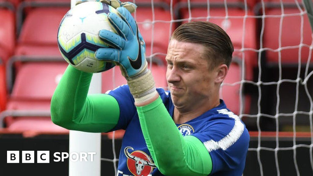 Marcin Bulka: Paris St-Germain sign ex-Chelsea goalkeeper - BBC Sport