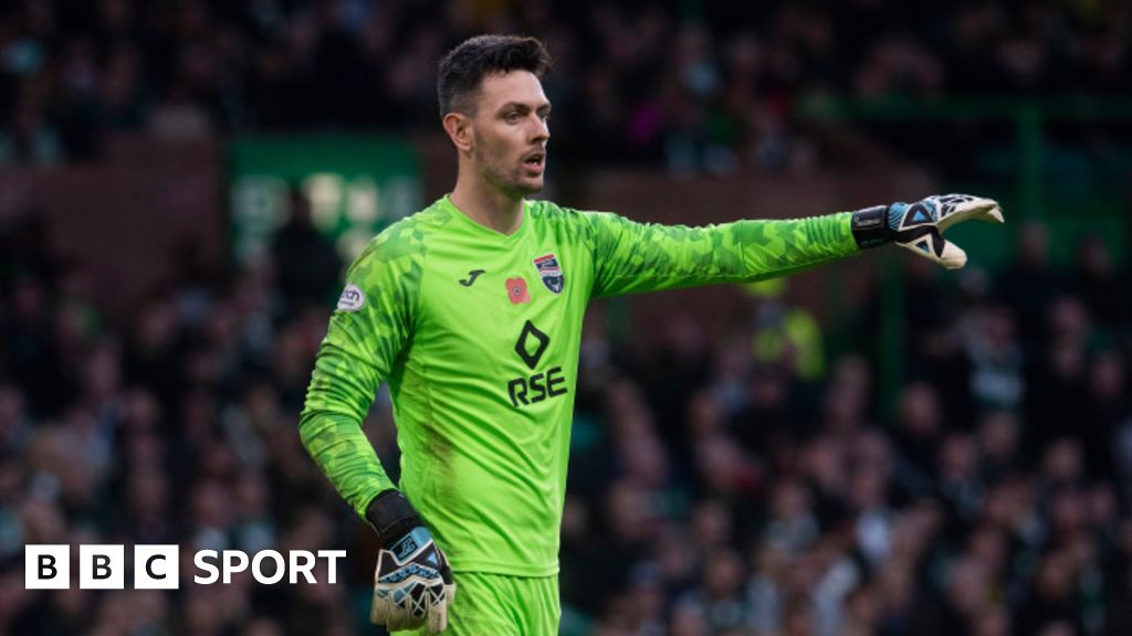 Laidlaw signs new deal until 2026 - BBC Sport