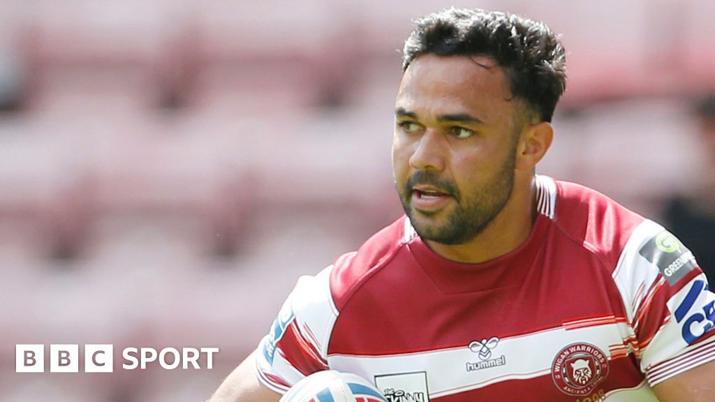 Bevan French: Wigan Warriors stand-off wins 2023 Steve Prescott MBE Man ...