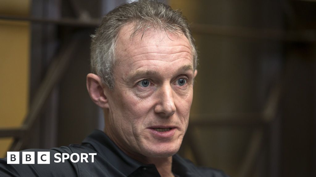 Rob Howley rejects claims he bullied Lee Byrne - BBC Sport