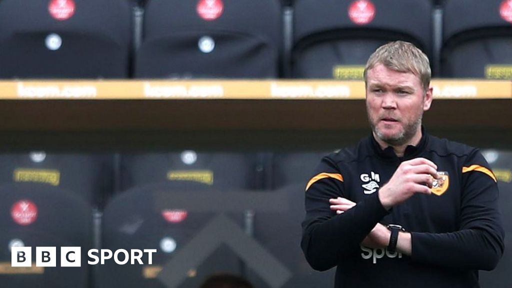 Hull City 0-1 Luton Town: Grant McCann praying for 'miracle' after ...