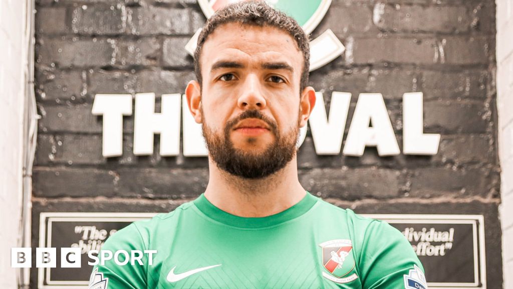 Irish Premiership: Glentoran sign former Rangers defender Darren Cole ...