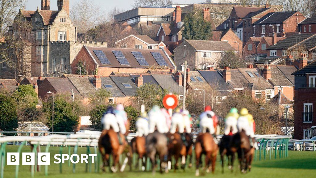 Warwick races to have maximum crowd of 474 at pilot event on Monday ...