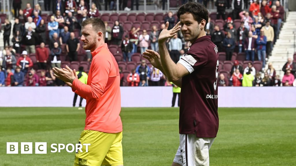 Haring agrees new one-year contract - BBC Sport