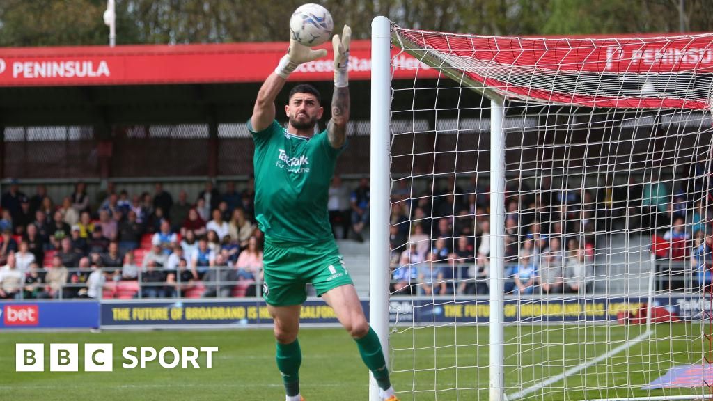 Wolves sign goalkeeper Tom King on free transfer - BBC Sport
