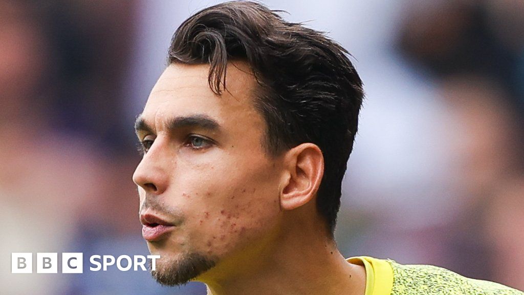 Kelle Roos: Aberdeen agree pre-contract with Derby's Dutch goalkeeper ...