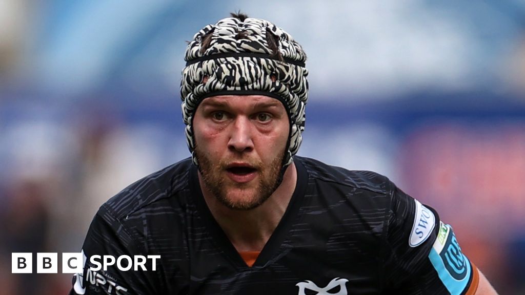 Dan Lydiate: Wales flanker signals end of Ospreys career - BBC Sport
