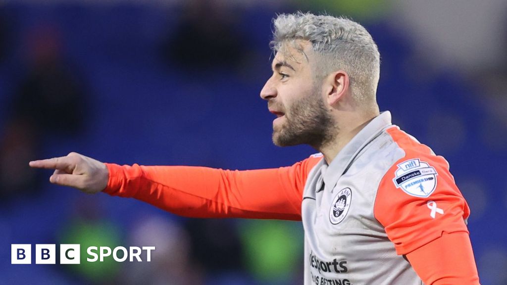 Irish Premiership: David McDaid stars as Larne beat Coleraine - BBC Sport