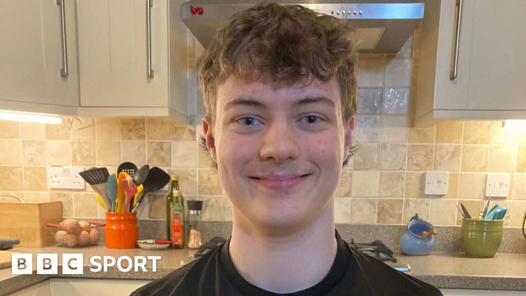 Wheelchair rugby debut for spinal stroke teen Tristan - BBC Sport