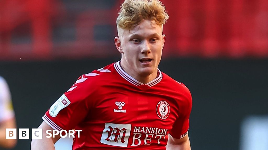 Sam Pearson: AFC Wimbledon sign Bristol City forward on loan - BBC Sport