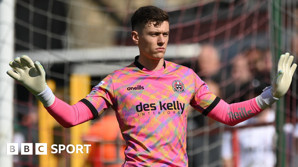 Deadline day: Norwich City goalkeeper on the move - BBC Sport