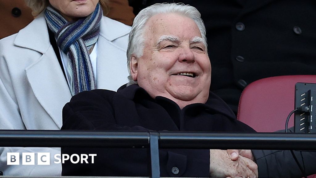 Everton: Chairman Bill Kenwright has cancerous tumour removed from ...