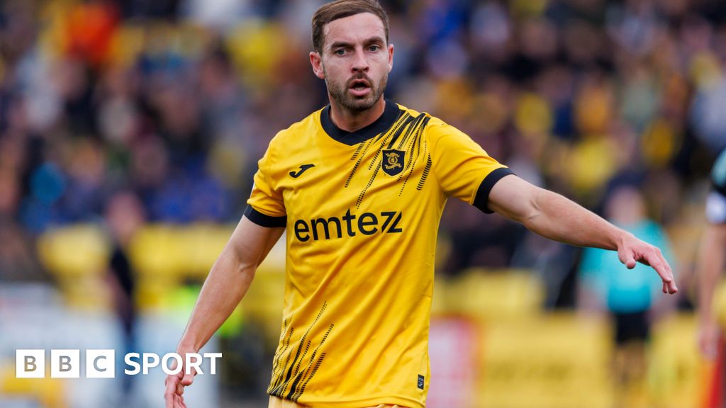 Injuries bite as Livingston battle to beat the drop - BBC Sport