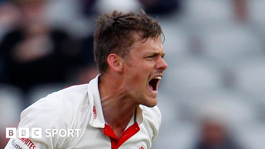 Wayne White: Leicestershire all-rounder leaves Grace Road by mutual ...